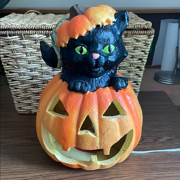 Holiday | Vintage 1996 Matrix Industries Black Cat In Pumpkin Halloween ...